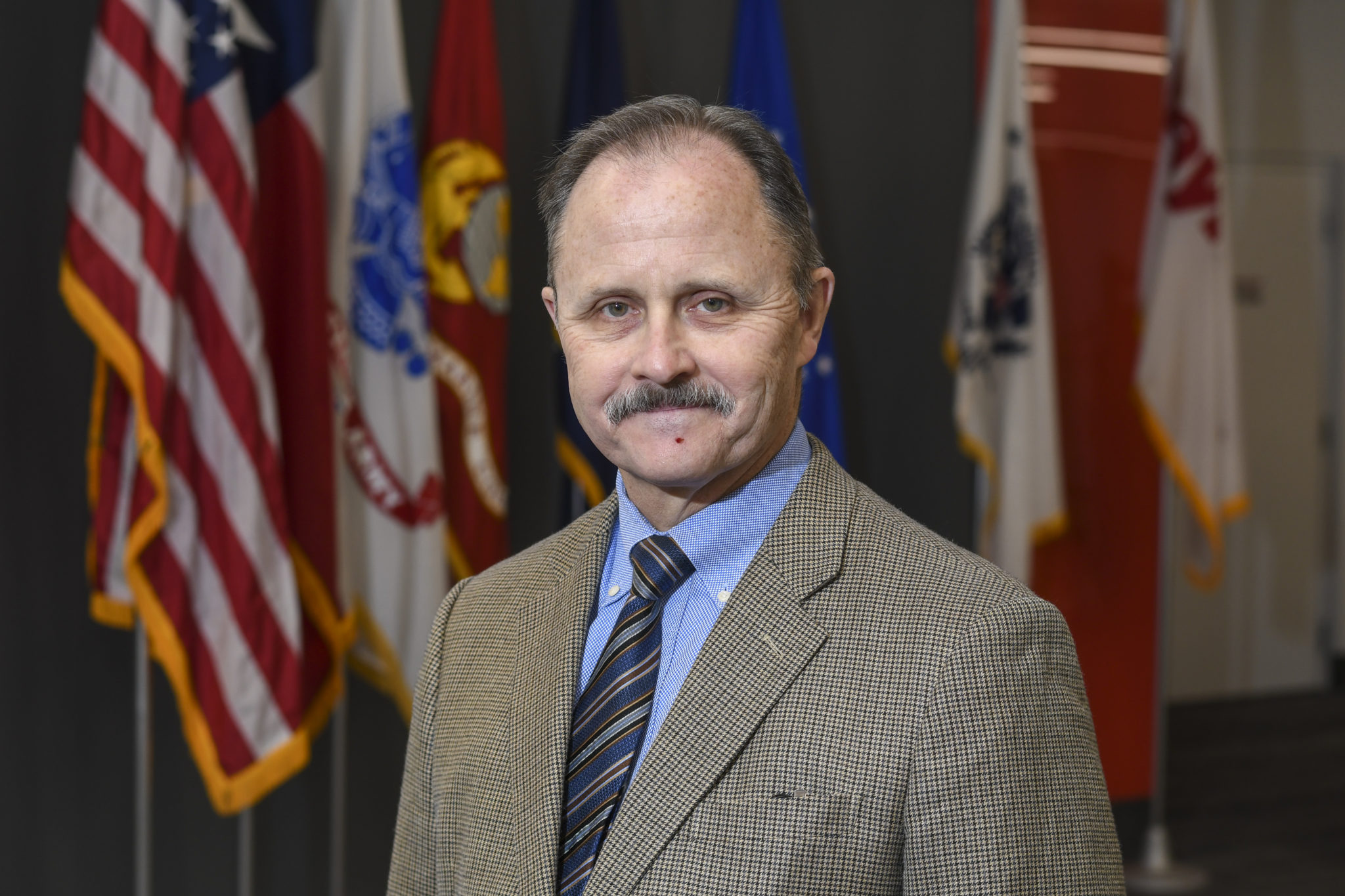 Former Navy Pilot Jeff Hunt Brings Leadership Skills to Raytheon - The ...