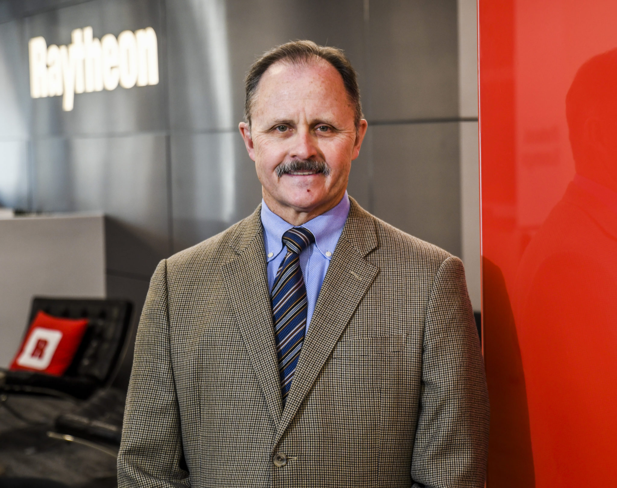 Former Navy Pilot Jeff Hunt Brings Leadership Skills to Raytheon - The ...