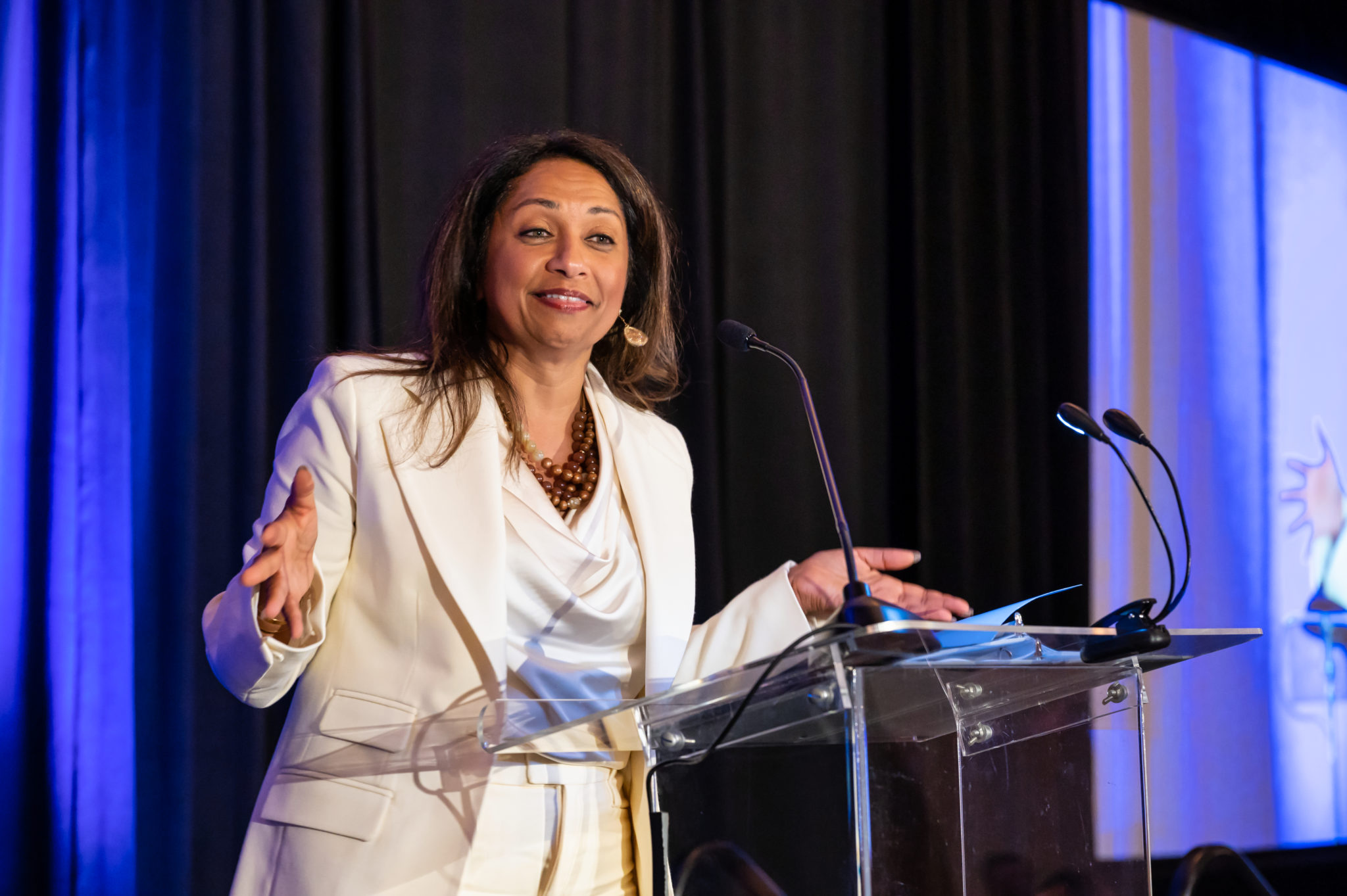 TX GC Forum Honors Mary Kay’s Julia Simon for Ethics and Law - The ...